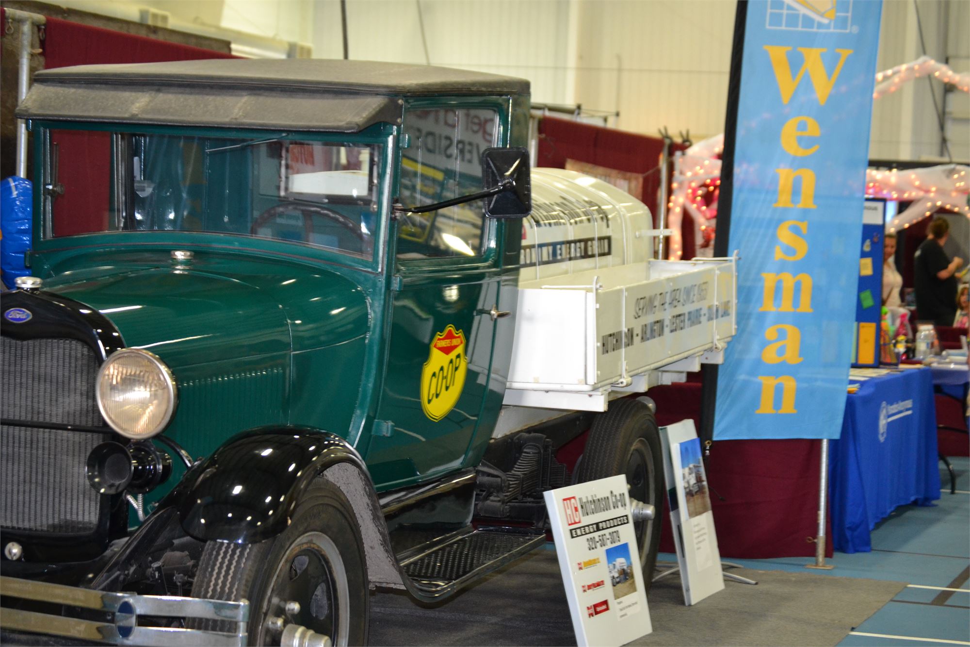 Indoor Commercial Vendors - McLeod County Fair